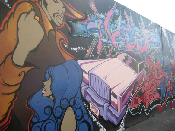 Creative Graffiti Artwork Examples - GraphicMania Creative Graffiti Artwork Examples - GraphicMania